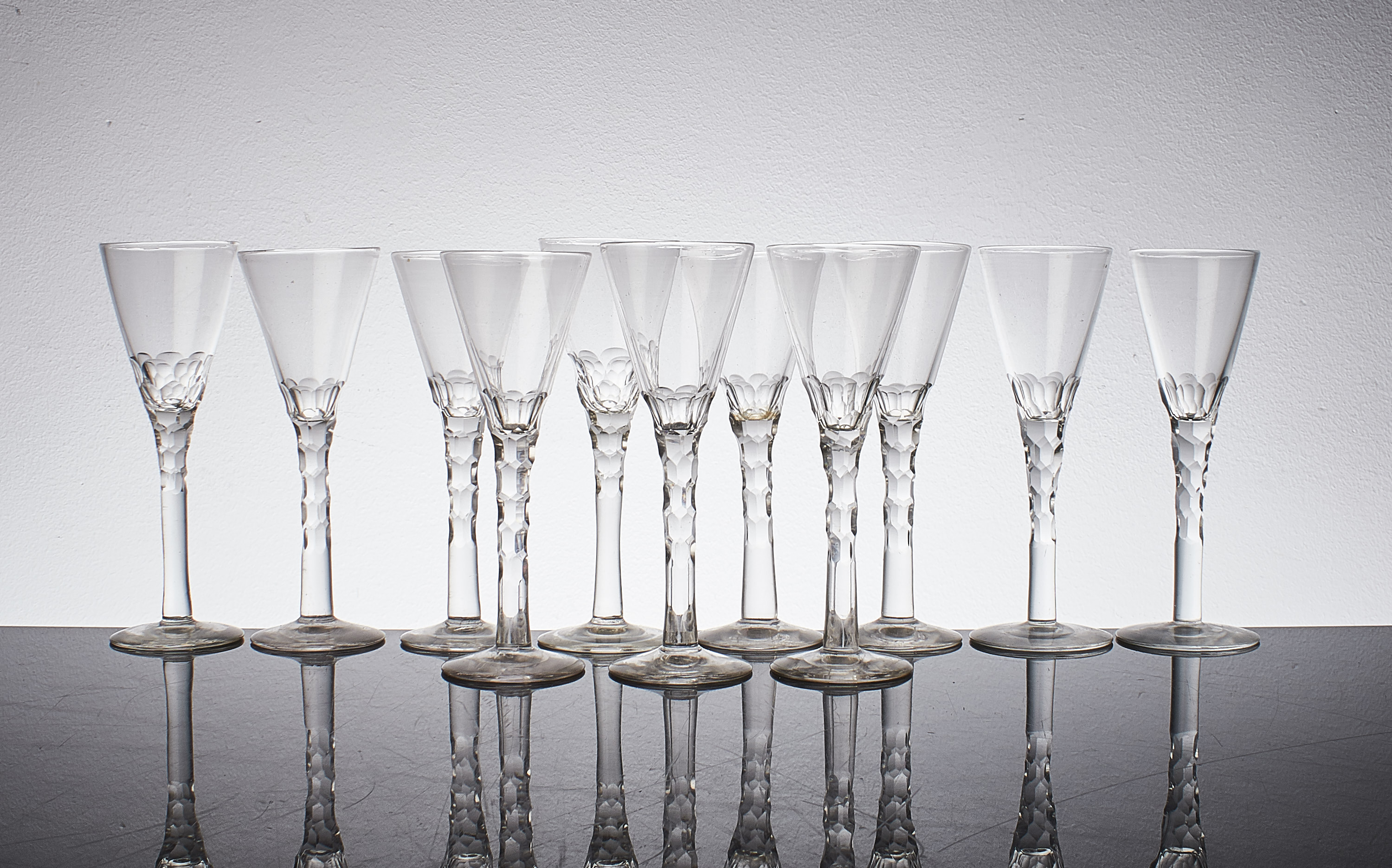 Snapsglas, 11 st, höjd: 14 cm. Metropol - Auktioner i Stockholm och på ...