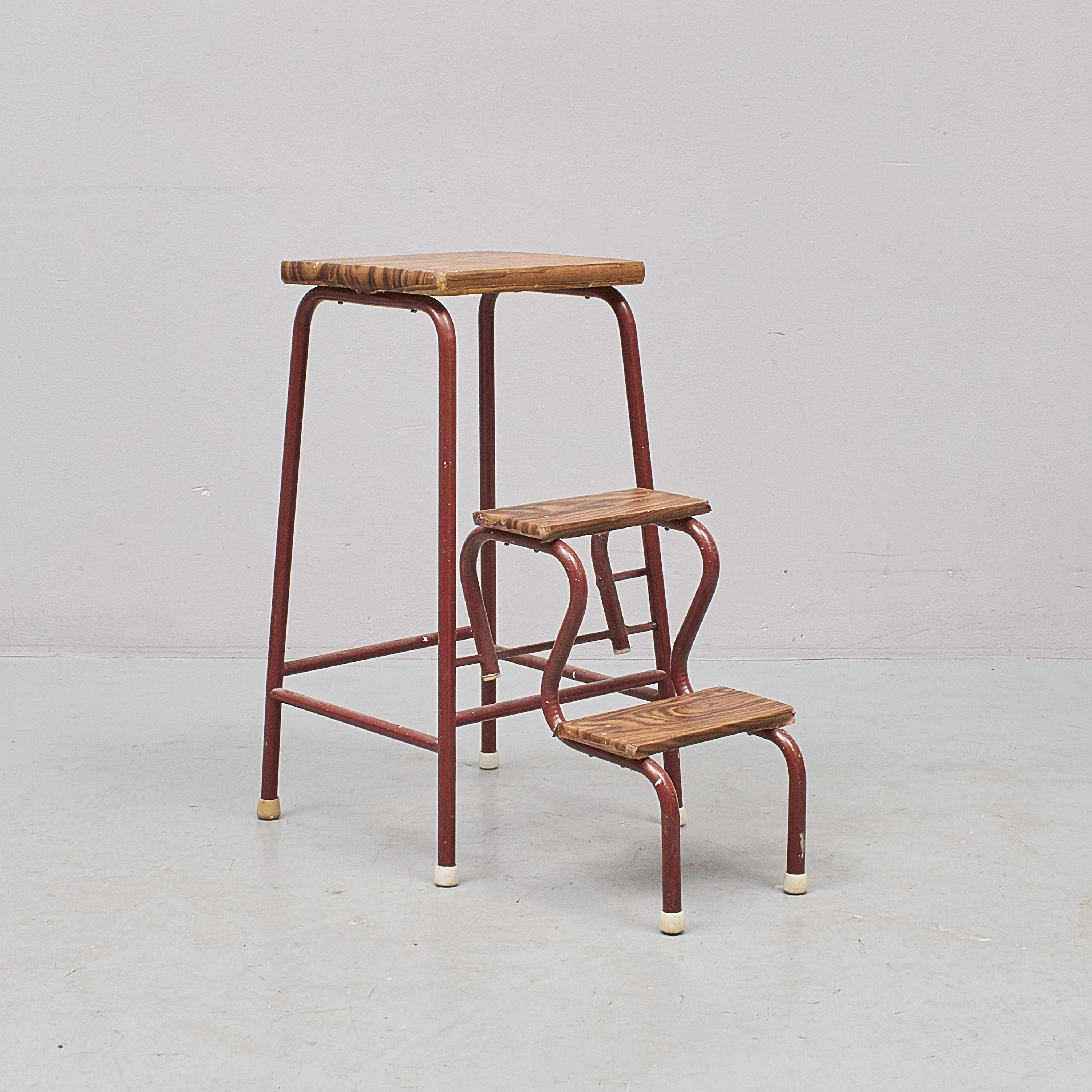 Stegpall, 1950-tal. Längd: 30 cm. Djup: 62 cm, höjd: 65 cm. Metropol ...