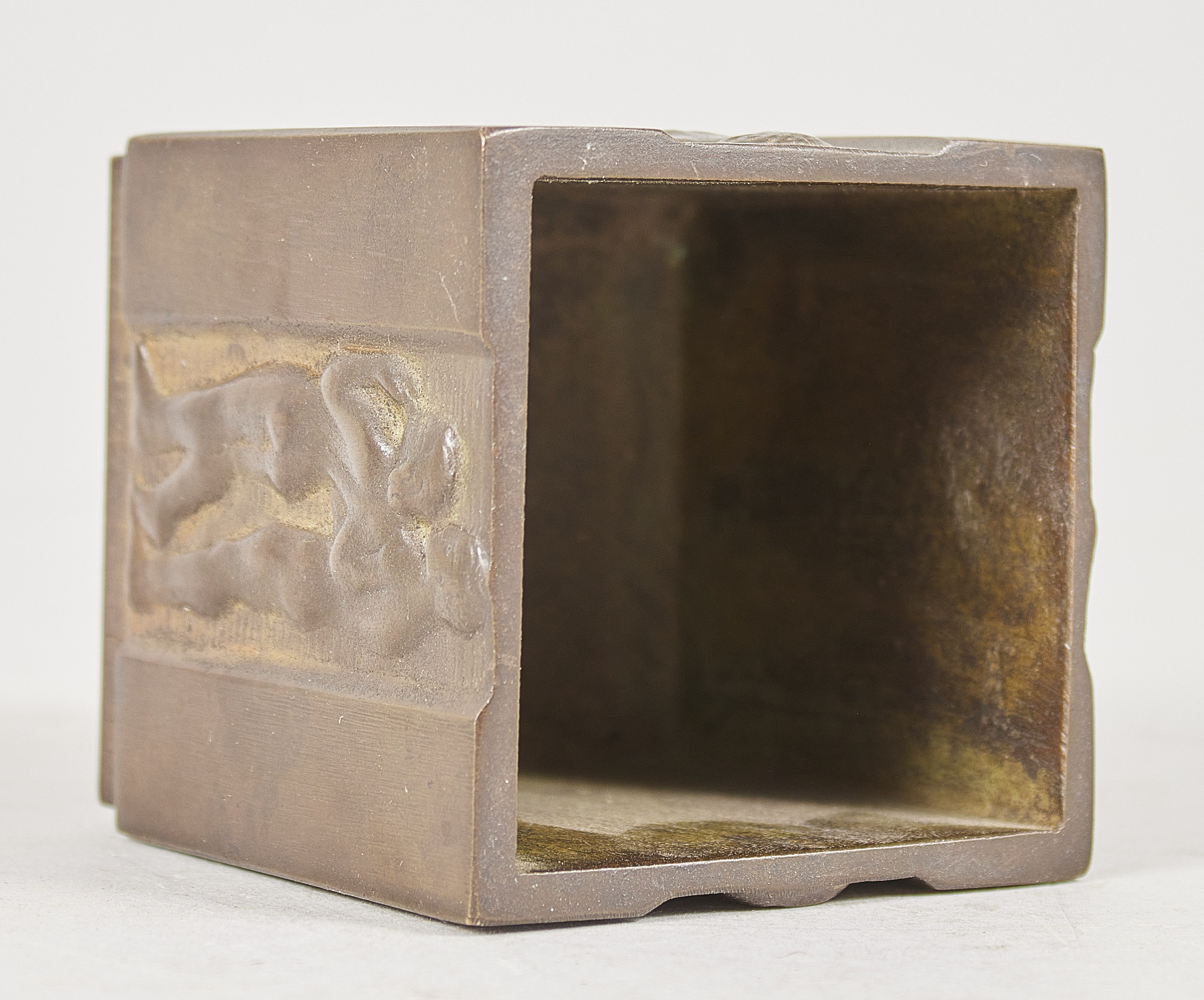 Cigarettburk, GAB Brons, 1930-tal. Höjd: 6,5 cm. Metropol - Auktioner i ...