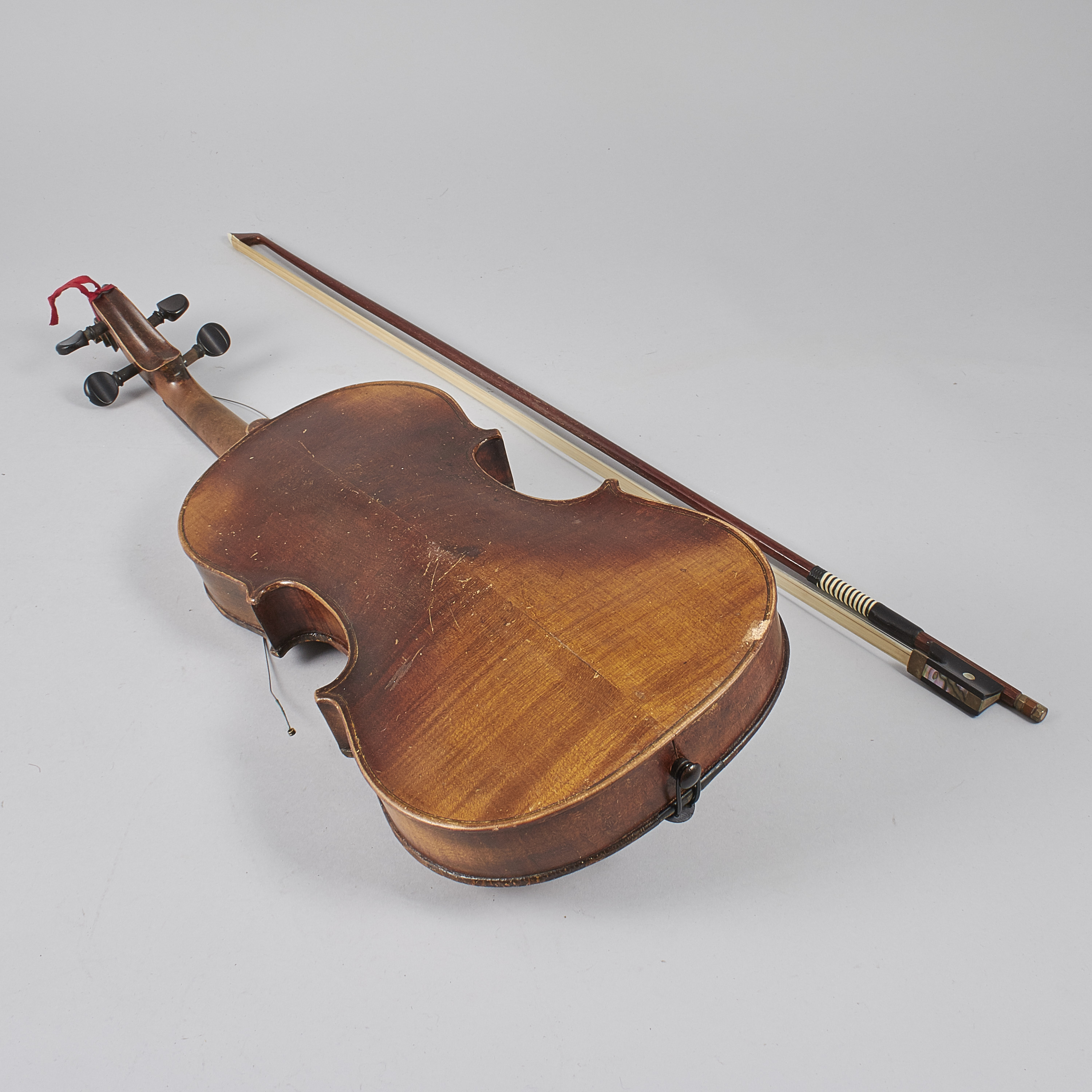 Fiol med stråke, i väska. Metropol - Auktioner i Stockholm och på ...